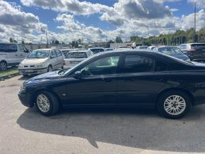 Black Volvo S60 2004 in Siauliai, with an engine capacity of 2.40 L and mileage of 0 thousand km for 799 €, photo 8 on AUTOMOTO.COM.LV