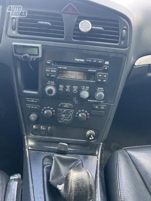 Black Volvo S60 2004 in Siauliai, with an engine capacity of 2.40 L and mileage of 0 thousand km for 799 €, photo 16 on AUTOMOTO.COM.LV