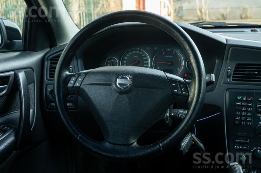 Черный Вольво С60 2004 в Елгава, объемом двигателя 2.40 л и пробегом 393 тыс. км за 1750 €, фото 12 на AUTOMOTO.COM.LV