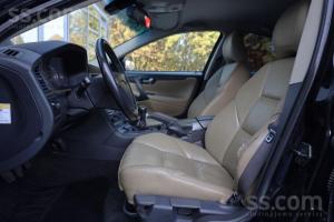Black Volvo S60 2004 in Riga, with an engine capacity of 2.40 L and mileage of 290 thousand km for 1495 €, photo 10 on AUTOMOTO.COM.LV