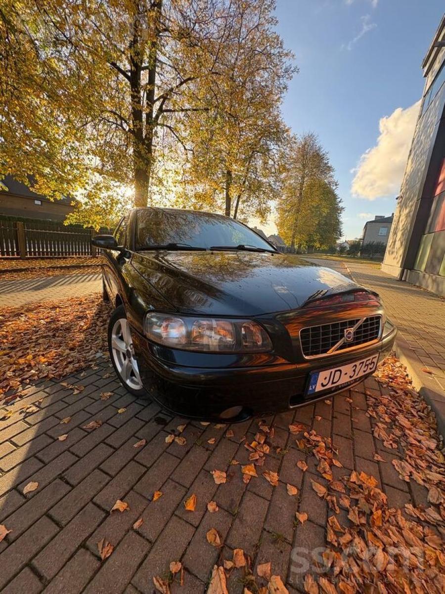 Melns Volvo S60 2004 Bauska, ar dzinēja tilpumu 2.40 L un nobraukumu 405 tūkst. km par 1550 €, foto 9 vietnē AUTOMOTO.COM.LV