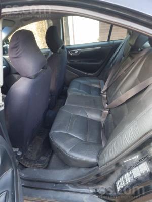 Melns Volvo S60 2004 Kuldīga, ar dzinēja tilpumu 2.50 L un nobraukumu 253 tūkst. km par 1200 €, foto 4 vietnē AUTOMOTO.COM.LV