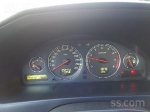 Melns Volvo S60 2004 Kuldīga, ar dzinēja tilpumu 2.50 L un nobraukumu 253 tūkst. km par 1200 €, foto 7 vietnē AUTOMOTO.COM.LV