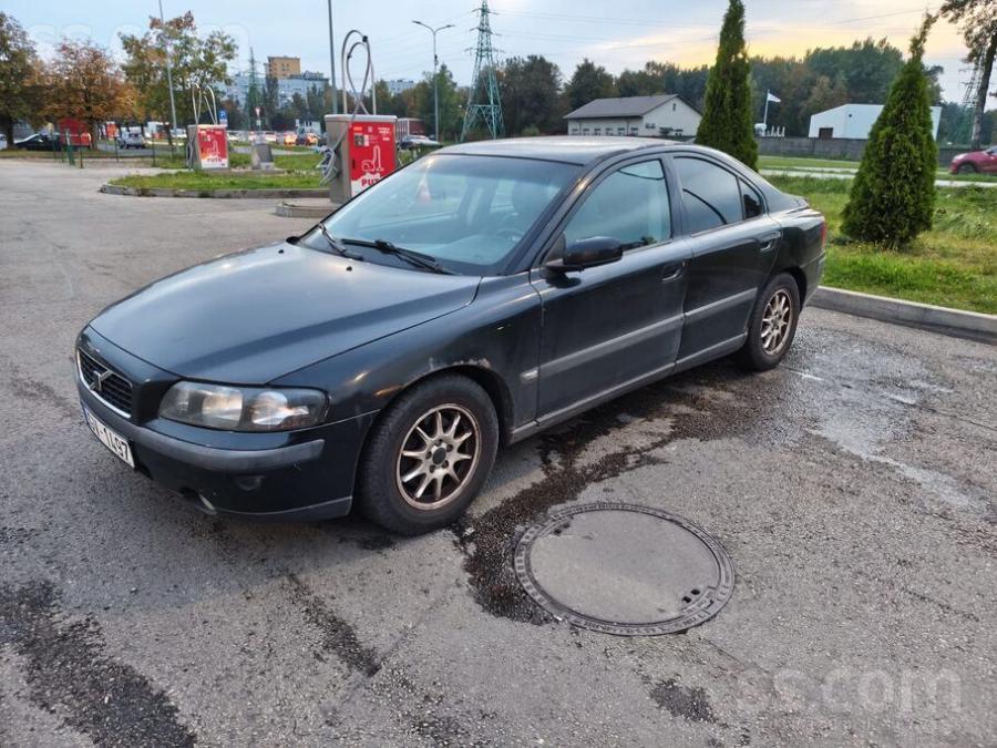 Melns Volvo S60 2004 Rīga, ar dzinēja tilpumu 2.40 L un nobraukumu 404 tūkst. km par 1199 €, foto 4 vietnē AUTOMOTO.COM.LV