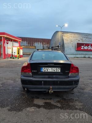 Melns Volvo S60 2004 Rīga, ar dzinēja tilpumu 2.40 L un nobraukumu 404 tūkst. km par 1199 €, foto 5 vietnē AUTOMOTO.COM.LV