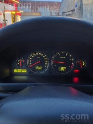 Melns Volvo S60 2004 Rīga, ar dzinēja tilpumu 2.40 L un nobraukumu 404 tūkst. km par 1199 €, foto 6 vietnē AUTOMOTO.COM.LV