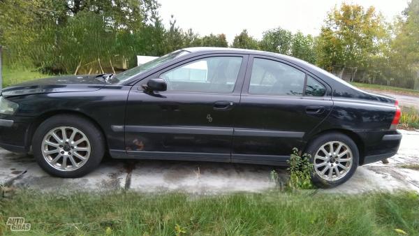 Melns Volvo S60 2004 Ukmergė, ar dzinēja tilpumu 2.40 L un nobraukumu 433 tūkst. km par 500 €, foto 1 vietnē AUTOMOTO.COM.LV