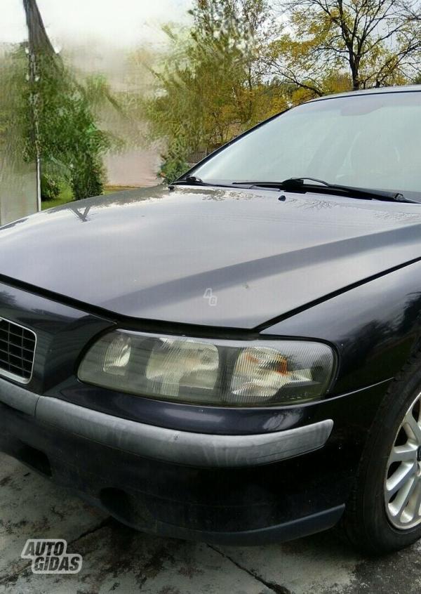 Melns Volvo S60 2004 Ukmergė, ar dzinēja tilpumu 2.40 L un nobraukumu 433 tūkst. km par 500 €, foto 6 vietnē AUTOMOTO.COM.LV