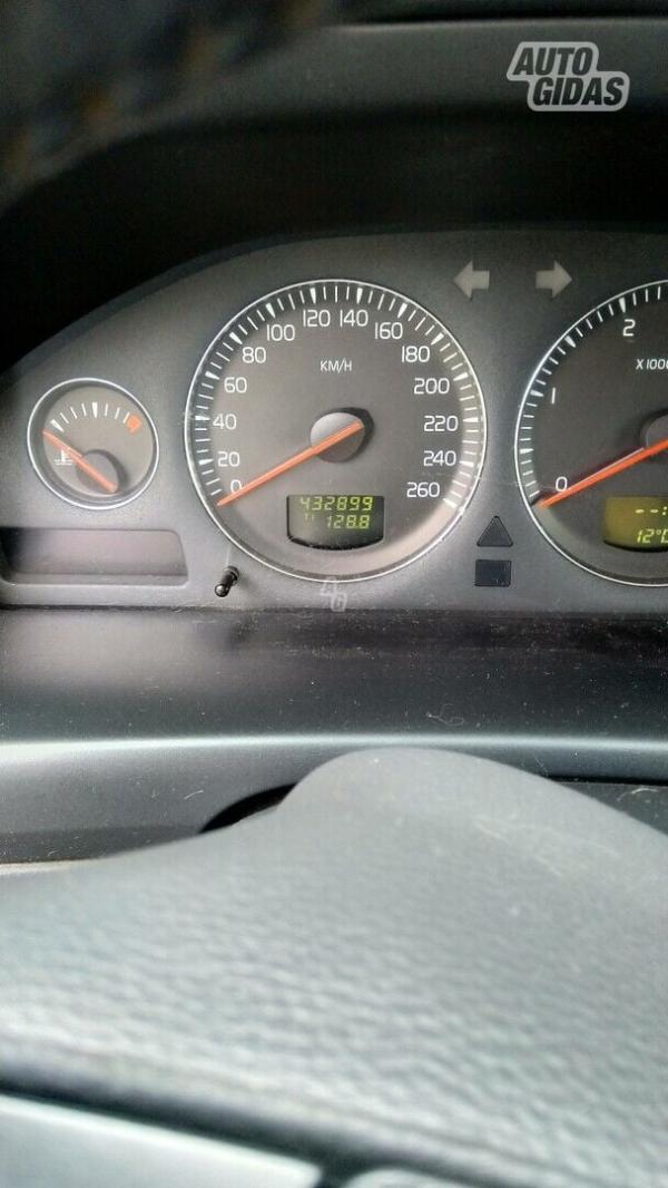 Melns Volvo S60 2004 Ukmergė, ar dzinēja tilpumu 2.40 L un nobraukumu 433 tūkst. km par 500 €, foto 7 vietnē AUTOMOTO.COM.LV