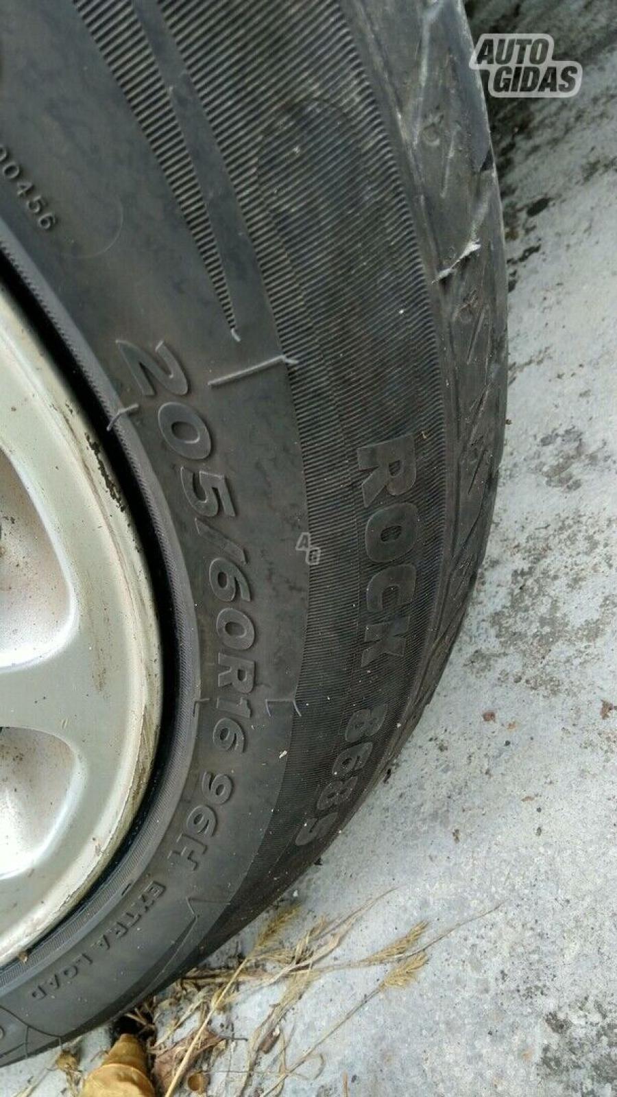 Melns Volvo S60 2004 Ukmergė, ar dzinēja tilpumu 2.40 L un nobraukumu 433 tūkst. km par 500 €, foto 8 vietnē AUTOMOTO.COM.LV