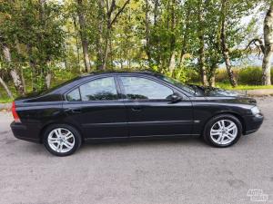 Black Volvo S60 2004 in Taurage, with an engine capacity of 2.40 L and mileage of 329 thousand km for 1650 €, photo 9 on AUTOMOTO.COM.LV