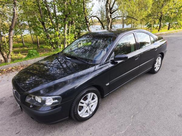 Black Volvo S60 2004 in Taurage, with an engine capacity of 2.40 L and mileage of 329 thousand km for 1650 €, photo 10 on AUTOMOTO.COM.LV