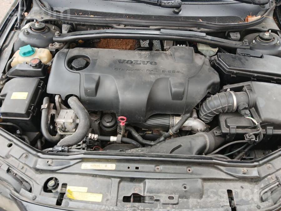 Melns Volvo S60 2004 Ogre, ar dzinēja tilpumu 2.40 L un nobraukumu 353 tūkst. km par 500 €, foto 4 vietnē AUTOMOTO.COM.LV