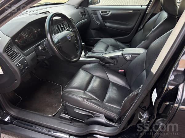 Melns Volvo S60 2005 Rīga, ar dzinēja tilpumu 2.40 L un nobraukumu 0 tūkst. km par 2490 €, foto 6 vietnē AUTOMOTO.COM.LV