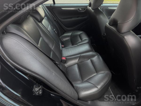Melns Volvo S60 2005 Rīga, ar dzinēja tilpumu 2.40 L un nobraukumu 0 tūkst. km par 2490 €, foto 9 vietnē AUTOMOTO.COM.LV