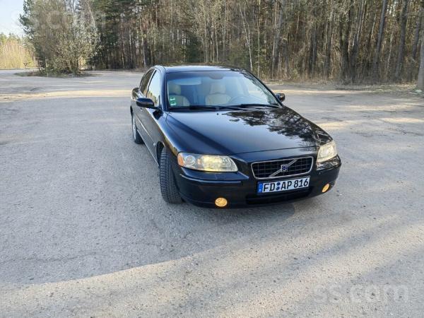 Melns Volvo S60 2005 Jēkabpils, ar dzinēja tilpumu 2.40 L un nobraukumu 278 tūkst. km par 2500 €, foto 4 vietnē AUTOMOTO.COM.LV
