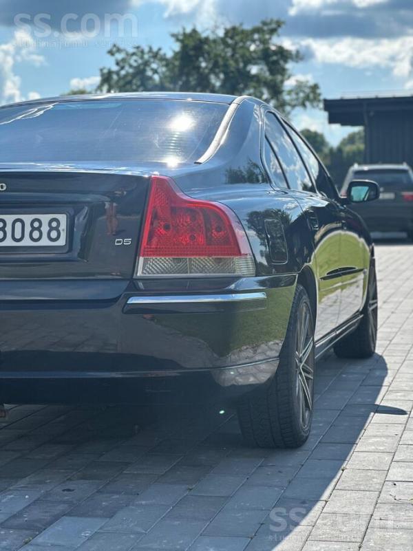 Melns Volvo S60 2005 Rīga, ar dzinēja tilpumu 2.40 L un nobraukumu 387 tūkst. km par 3570 €, foto 3 vietnē AUTOMOTO.COM.LV