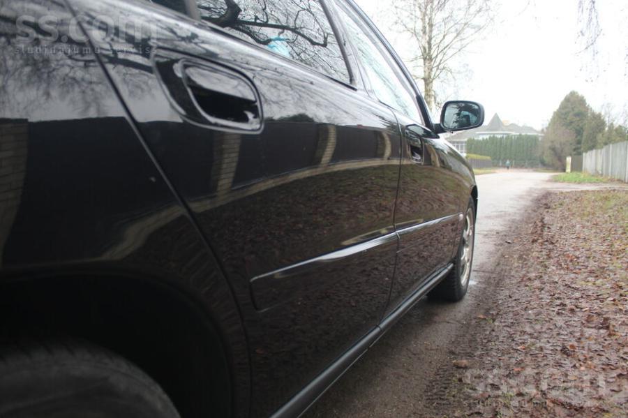 Black Volvo S60 2005 in Riga, with an engine capacity of 2.40 L and mileage of 317 thousand km for 1750 €, photo 9 on AUTOMOTO.COM.LV