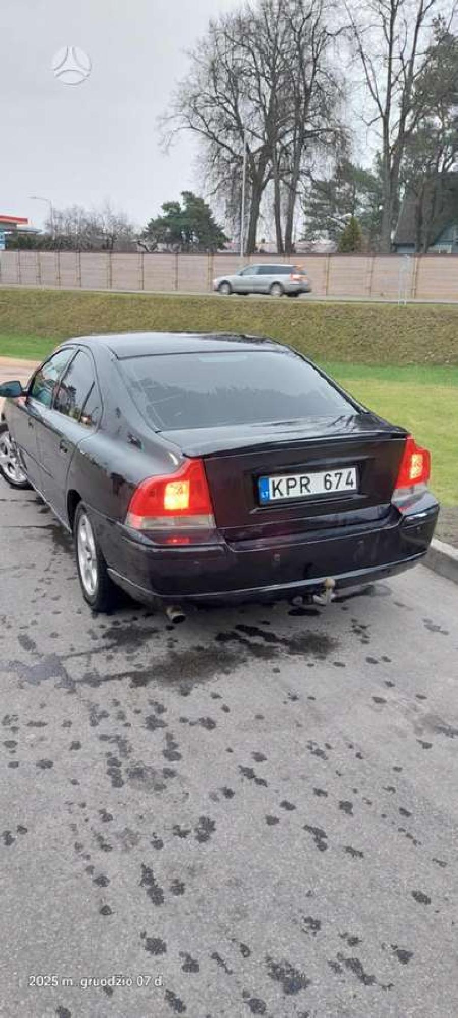 Melns Volvo S60 2005 Utena, ar dzinēja tilpumu 2.40 L un nobraukumu 307 tūkst. km par 1600 €, foto 6 vietnē AUTOMOTO.COM.LV