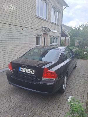 Melns Volvo S60 2005 Kauņa, ar dzinēja tilpumu 2.40 L un nobraukumu 360 tūkst. km par 1000 €, foto 3 vietnē AUTOMOTO.COM.LV