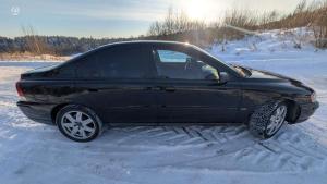 Melns Volvo S60 2005 Viļņa, ar dzinēja tilpumu 2.40 L un nobraukumu 399 tūkst. km par 1950 €, foto 4 vietnē AUTOMOTO.COM.LV