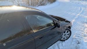 Melns Volvo S60 2005 Viļņa, ar dzinēja tilpumu 2.40 L un nobraukumu 399 tūkst. km par 1950 €, foto 23 vietnē AUTOMOTO.COM.LV