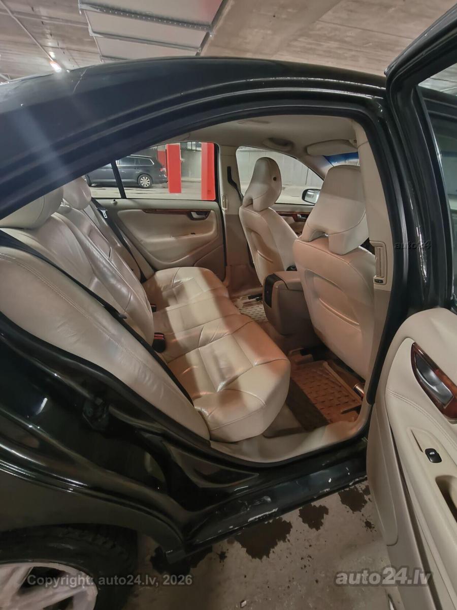 Черный Вольво С60 2005 в Таллин, объемом двигателя 2.50 л и пробегом 411 тыс. км за 3250 €, фото 8 на AUTOMOTO.COM.LV