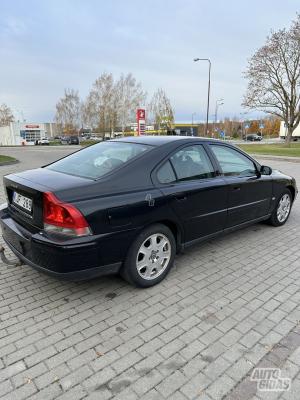 Melns Volvo S60 2005 Kaišiadorys, ar dzinēja tilpumu 2.40 L un nobraukumu 300 tūkst. km par 1100 €, foto 5 vietnē AUTOMOTO.COM.LV