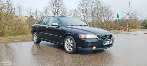 Black Volvo S60 2005 in Kupiskis, with an engine capacity of 2.40 L and mileage of 360 thousand km for 1850 €, photo 2 on AUTOMOTO.COM.LV