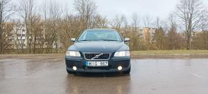 Black Volvo S60 2005 in Kupiskis, with an engine capacity of 2.40 L and mileage of 360 thousand km for 1850 €, photo 8 on AUTOMOTO.COM.LV