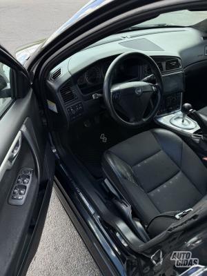 Black Volvo S60 2005 in Panevezys, with an engine capacity of 2.40 L and mileage of 398 thousand km for 3200 €, photo 12 on AUTOMOTO.COM.LV