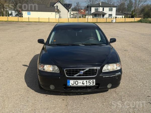 Melns Volvo S60 2005 Valmiera, ar dzinēja tilpumu 2.50 L un nobraukumu 337 tūkst. km par 1500 €, foto 4 vietnē AUTOMOTO.COM.LV