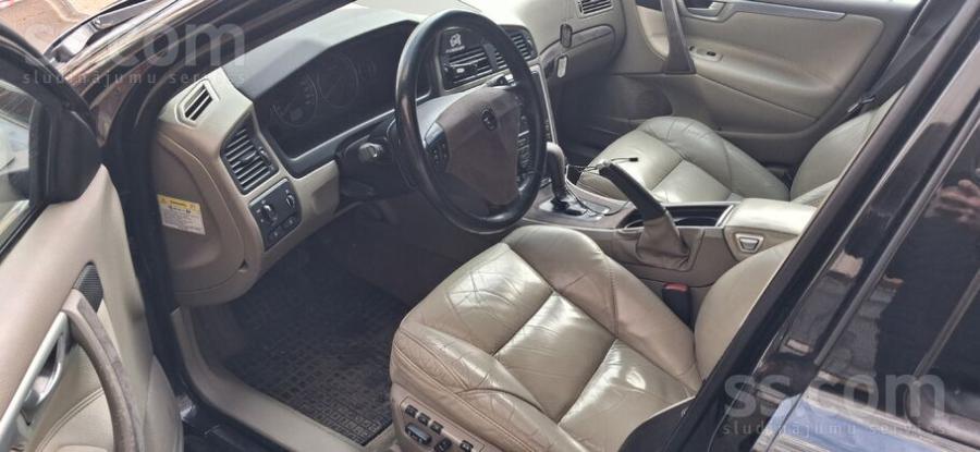 Melns Volvo S60 2005 Preiļi, ar dzinēja tilpumu 2.40 L un nobraukumu 371 tūkst. km par 2750 €, foto 5 vietnē AUTOMOTO.COM.LV
