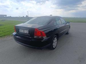 Black Volvo S60 2005 in Kaunas, with an engine capacity of 2.44 L and mileage of 278 thousand km for 1550 €, photo 4 on AUTOMOTO.COM.LV