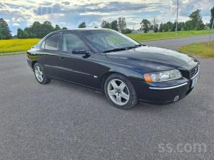 Melns Volvo S60 2005 Rīga, ar dzinēja tilpumu 2.40 L un nobraukumu 345 tūkst. km par 1850 €, foto 3 vietnē AUTOMOTO.COM.LV