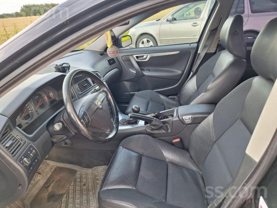 Melns Volvo S60 2005 Rīga, ar dzinēja tilpumu 2.40 L un nobraukumu 345 tūkst. km par 1850 €, foto 10 vietnē AUTOMOTO.COM.LV