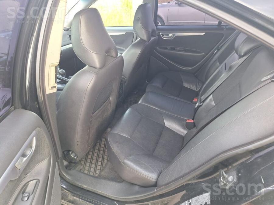 Melns Volvo S60 2005 Rīga, ar dzinēja tilpumu 2.40 L un nobraukumu 345 tūkst. km par 1850 €, foto 11 vietnē AUTOMOTO.COM.LV