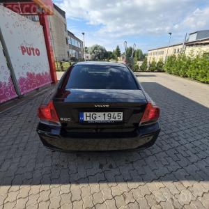 Черный Вольво С60 2005 в Талси, объемом двигателя 2.40 л и пробегом 360 тыс. км за 1890 €, фото 4 на AUTOMOTO.COM.LV