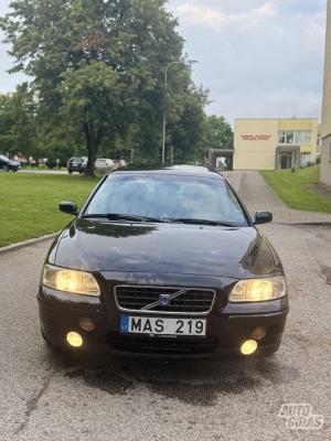 Melns Volvo S60 2005 Šalčininkai, ar dzinēja tilpumu 2.40 L un nobraukumu 0 tūkst. km par 1300 €, foto 4 vietnē AUTOMOTO.COM.LV
