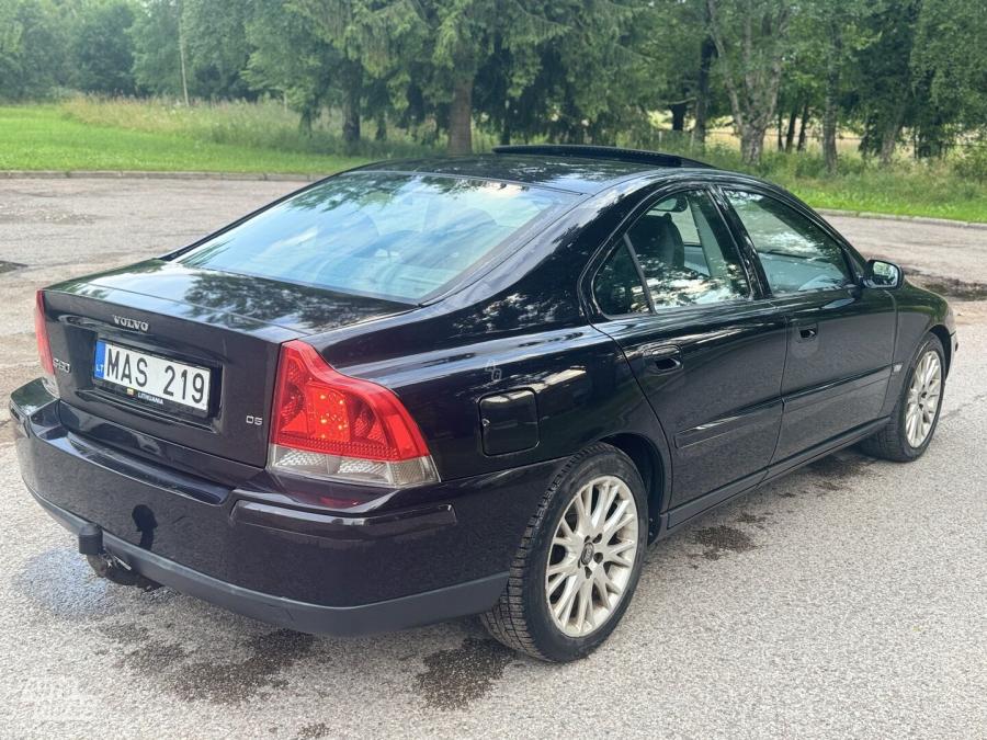 Melns Volvo S60 2005 Šalčininkai, ar dzinēja tilpumu 2.40 L un nobraukumu 0 tūkst. km par 1300 €, foto 5 vietnē AUTOMOTO.COM.LV