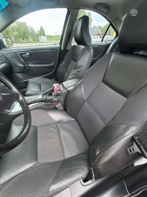Melns Volvo S60 2005 Kauņa, ar dzinēja tilpumu 2.40 L un nobraukumu 298 tūkst. km par 850 €, foto 4 vietnē AUTOMOTO.COM.LV