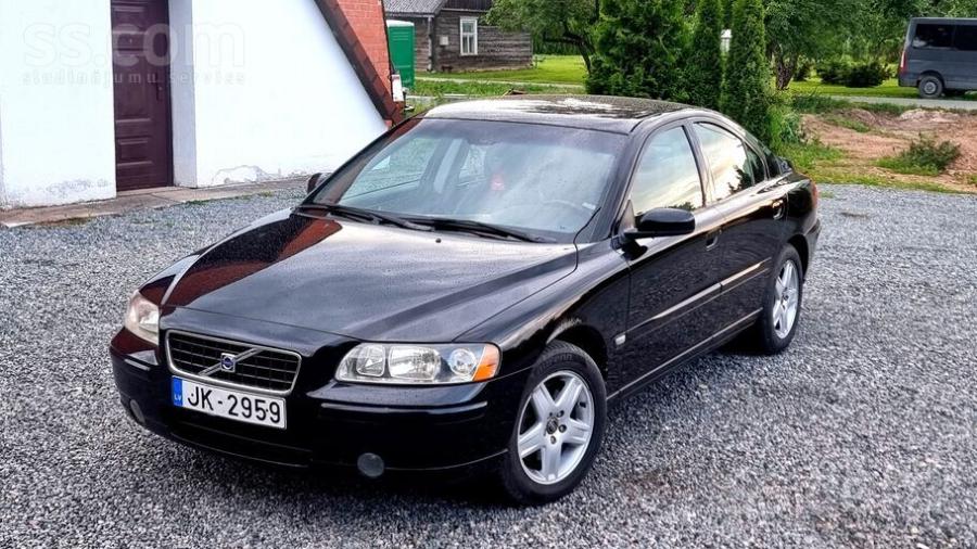 Melns Volvo S60 2005 Cēsis, ar dzinēja tilpumu 2.40 L un nobraukumu 436 tūkst. km par 1700 €, foto 1 vietnē AUTOMOTO.COM.LV
