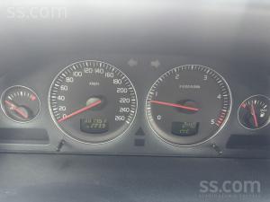 Черный Вольво С60 2005 в Екабпилс, объемом двигателя 2.40 л и пробегом 375 тыс. км за 1700 €, фото 9 на AUTOMOTO.COM.LV