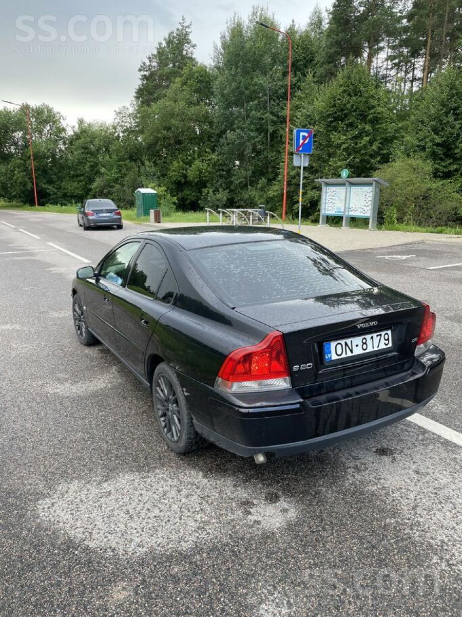 Melns Volvo S60 2005 Jēkabpils, ar dzinēja tilpumu 2.40 L un nobraukumu 325 tūkst. km par 1600 €, foto 6 vietnē AUTOMOTO.COM.LV