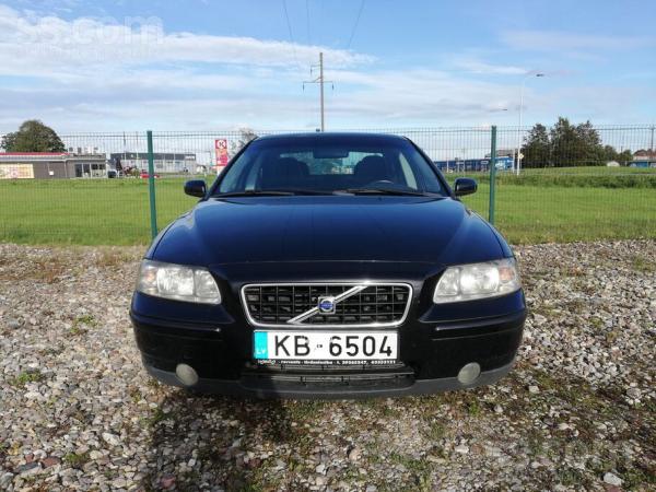 Melns Volvo S60 2005 Saldus, ar dzinēja tilpumu 2.40 L un nobraukumu 433 tūkst. km par 2200 €, foto 4 vietnē AUTOMOTO.COM.LV