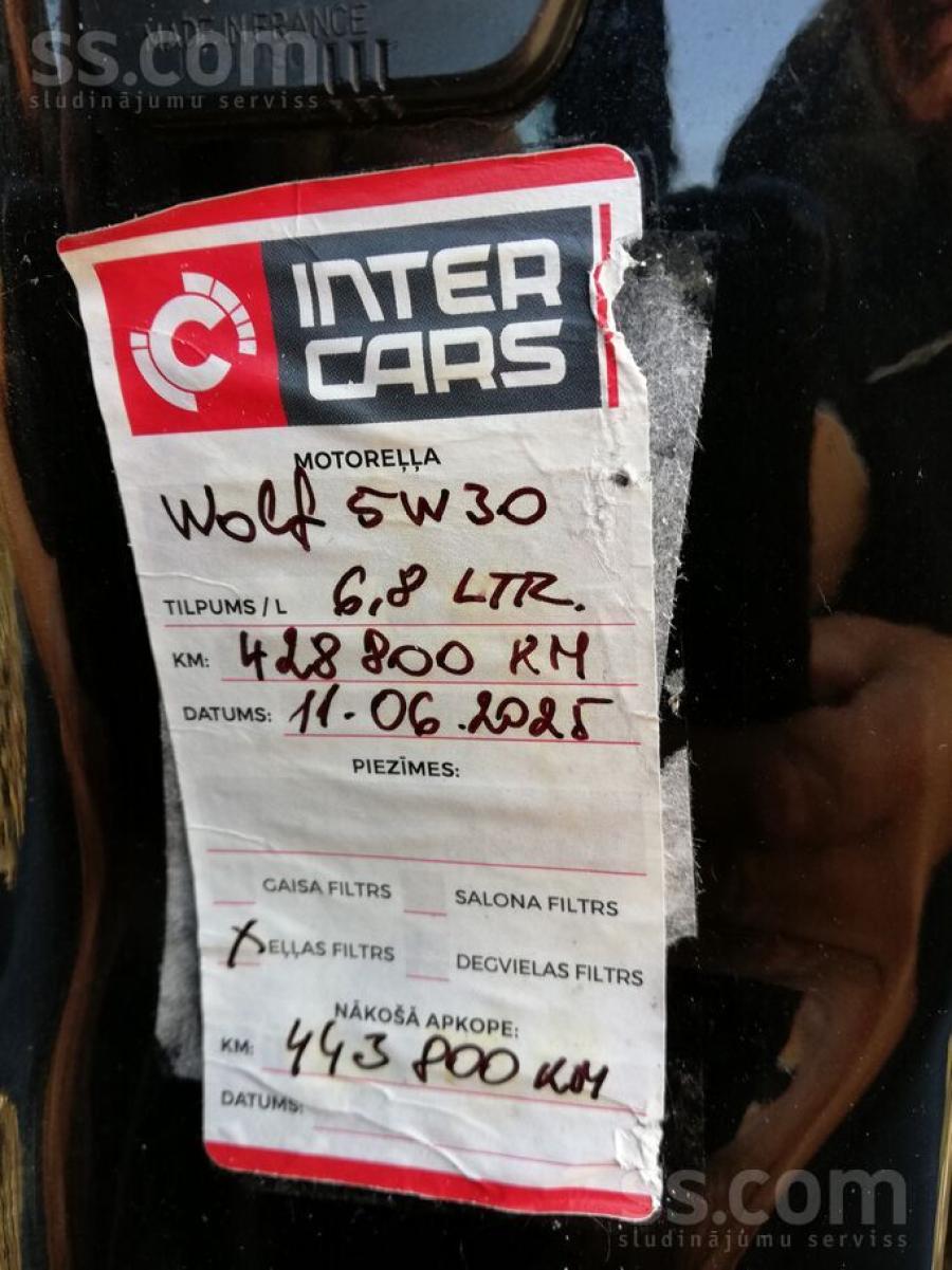 Black Volvo S60 2005 in Saldus, with an engine capacity of 2.40 L and mileage of 433 thousand km for 2200 €, photo 9 on AUTOMOTO.COM.LV