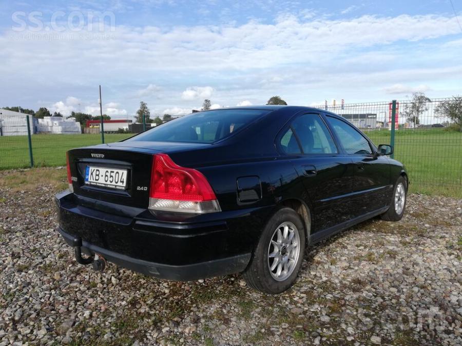 Melns Volvo S60 2005 Saldus, ar dzinēja tilpumu 2.40 L un nobraukumu 433 tūkst. km par 1700 €, foto 5 vietnē AUTOMOTO.COM.LV