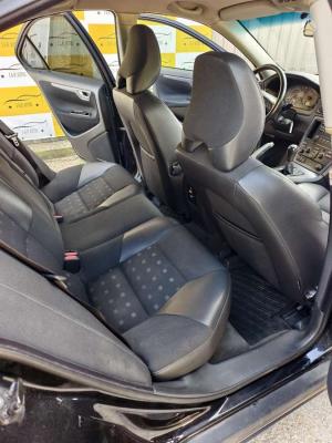 Black Volvo S60 2005 in Siauliai, with an engine capacity of 2.40 L and mileage of 426 thousand km for 1350 €, photo 22 on AUTOMOTO.COM.LV
