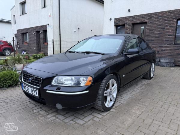 Volvo S60 2005 Viļņa vietnē Melns Volvo S60 2005 Viļņa, ar dzinēja tilpumu 2.40 L un nobraukumu 359 tūkst. km par 1950 €, foto 1 vietnē AUTOMOTO.COM.LV