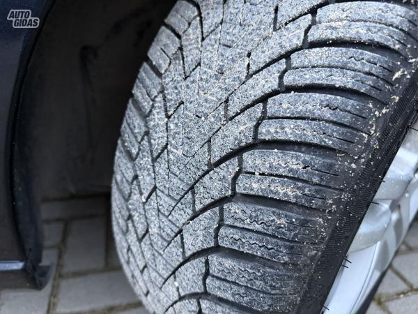 Volvo S60 2005 Viļņa vietnē Melns Volvo S60 2005 Viļņa, ar dzinēja tilpumu 2.40 L un nobraukumu 359 tūkst. km par 1950 €, foto 9 vietnē AUTOMOTO.COM.LV